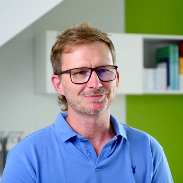 Interview: Wie die Praxis von Dr. med. Tilo Hanfstingl vom NFDM ...